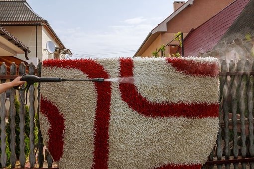Pressure Washing a Rug (Rug Cleaning Tips from Professionals)